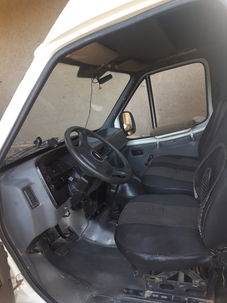 Ford 1992 yil sotiladi