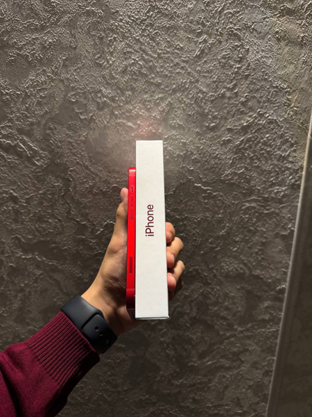 Iphone 13 red PRODUCT