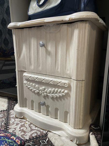 Mebel sotiladi komplekt pul zaril 1 qol tutilgan