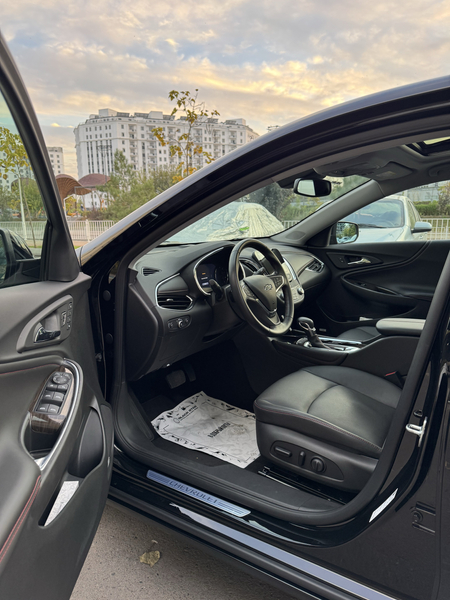Chevrolet Malibu XL