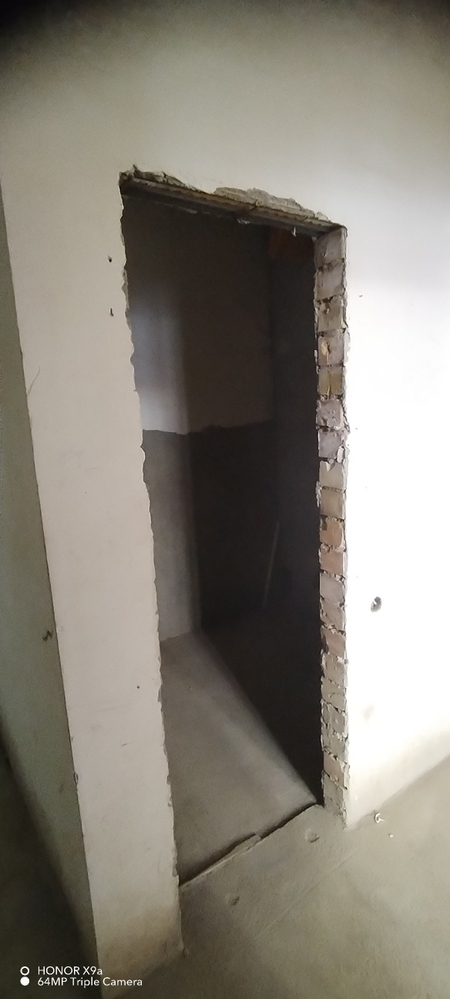 1 этаж 2 квартира. 1 комната.\\n4