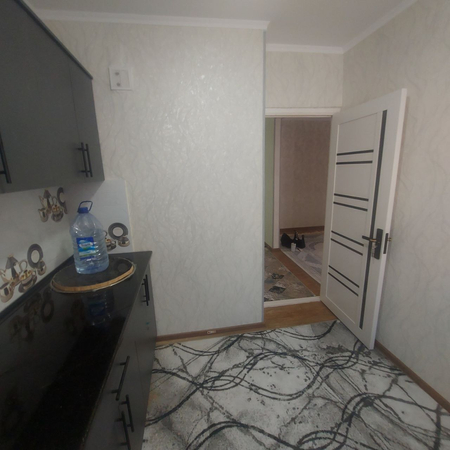 Tezda 2xonalik kvartira 3-qavatda gorgaz atrofida