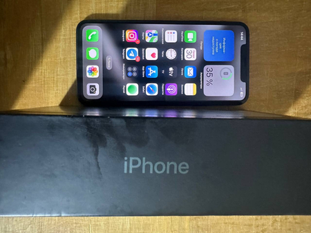 Iphone 11pro max 256 yomkst 83