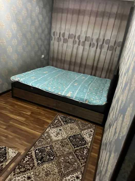 новза метро якинида 3 хонали квартира аренда!!    IB 032