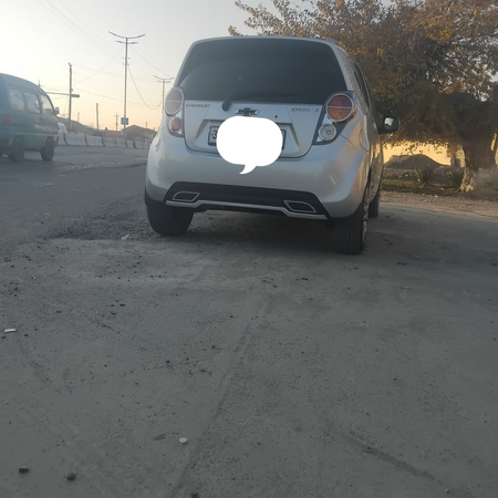 Chevrolet spark 2013