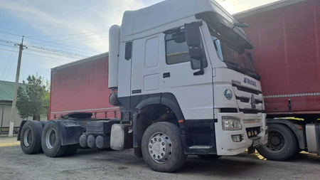 2018 йил заводской метан HOWO A6 тягач сотилади. Холати аьло!