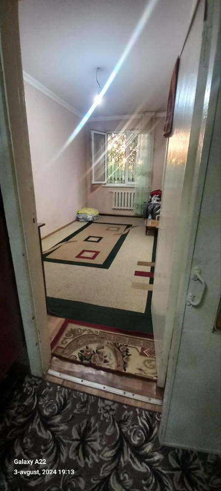 Qizlarga kvartira bor