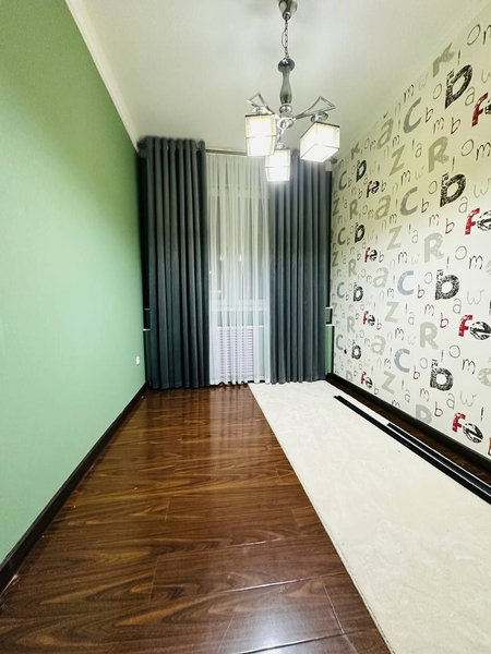 ~Чилонзор16. 3/2/4.Балкон: 1,5х3 .Ремонт: евро. ОР: Метро Чилонзор