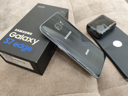 Продается Samsung S7 edge