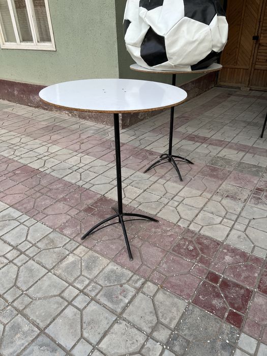Стол и стул