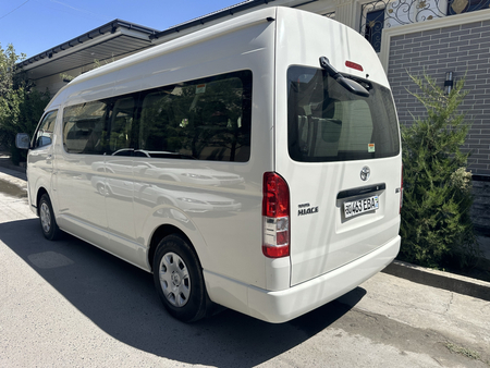 Toyota Haice 2018 год бензин пропан