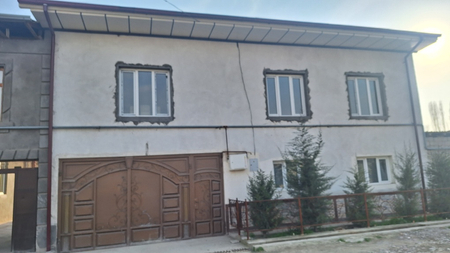 Продаётся 2 этажный дом, на жданова