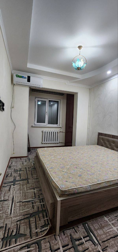 Продаётся квартира Юнусабад 3кв 2/2/4 метро линия