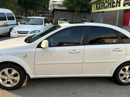 Jentra 3 poz elegant sotiladi