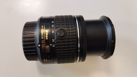 Obektiv Nikon 18-55 mm