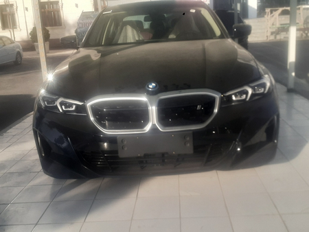 BMV yili.2023 elektr mobil srocna sotiladi