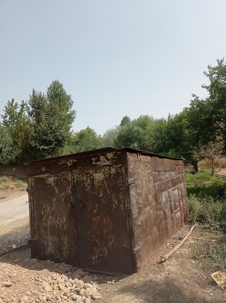 Продаётся железный гараж