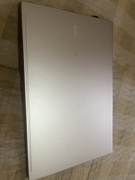 Asus vivobook noutbook