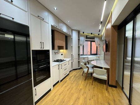 Продаётся Новостройка 4/4/8 Габус м.Ойбек 173м²