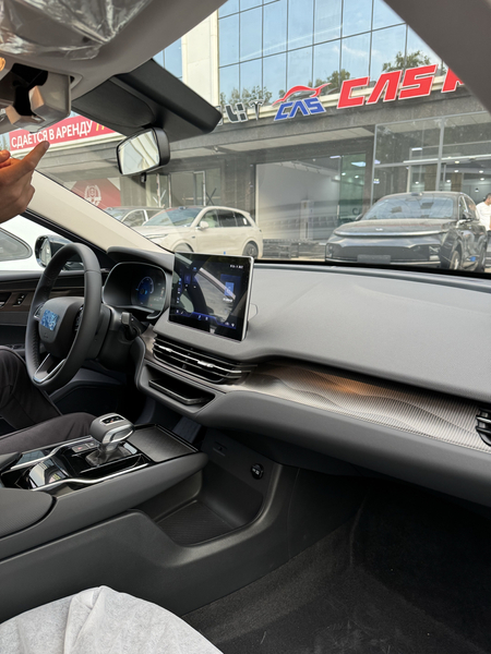 Hongqi Hongji EQ M5 tayyor