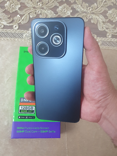 srochna Sotiladi Infinix Hot 40 i  8/128Gb Black 4G Karobka dakument