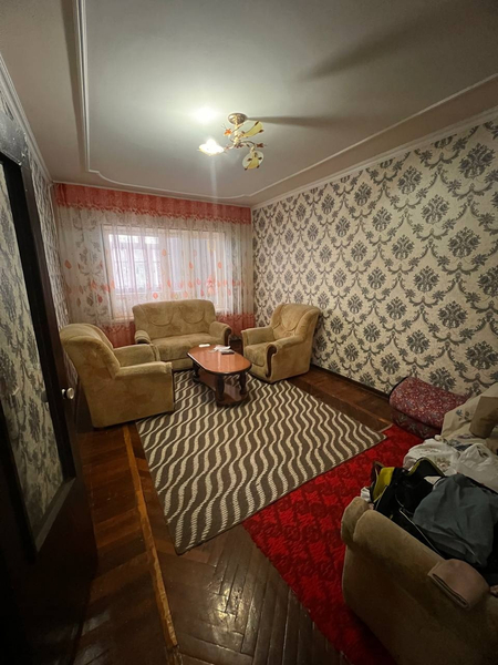 Продаётся квартира город Чирчик