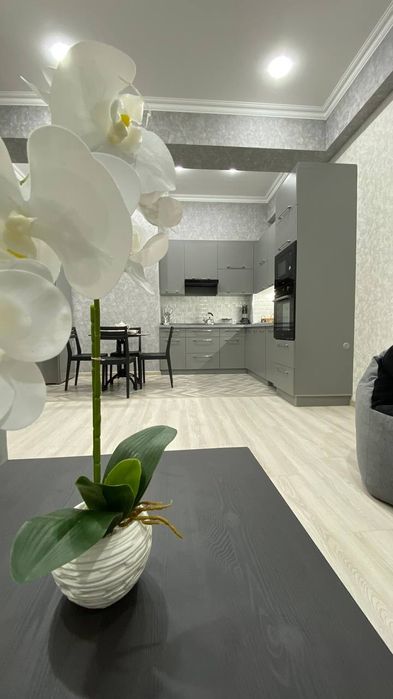 Срочно сдаю 2 ком Новостройка Ташкент сити Gardens