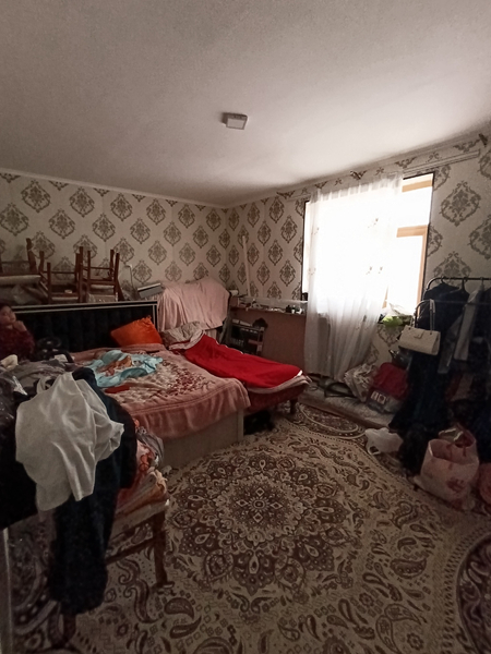 2,4 соток, 4комнаты (2 жилые+2 коробка), угловой,Кибрай, Кизил-ту 1