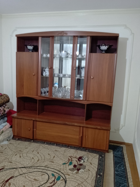 Стенка для сервиза