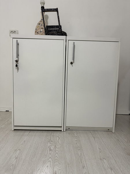 Продается офисный комод-сейф с электропроводкой