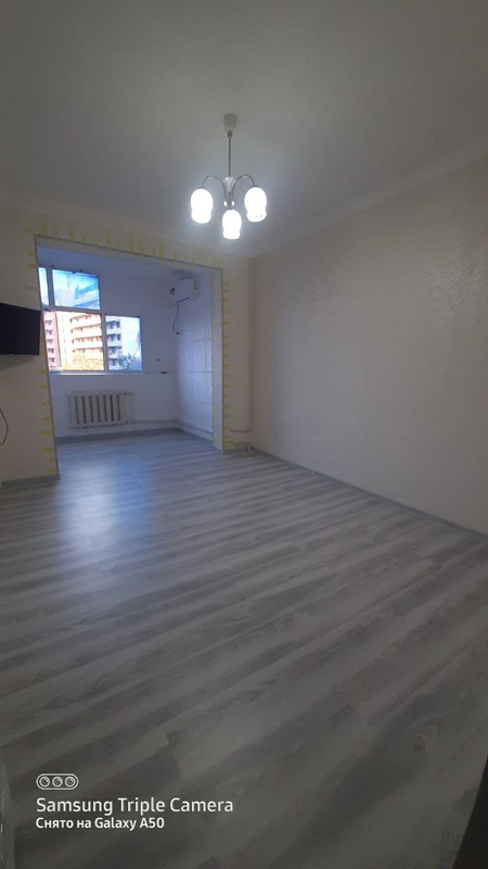 4 xona kvartira sotiladi