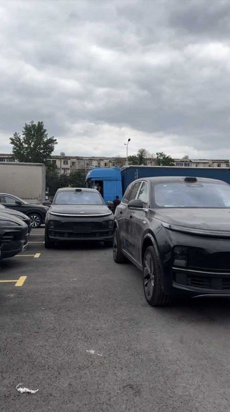 Продаётся Автомобиль Lixiang Li L9 Ultra 2024