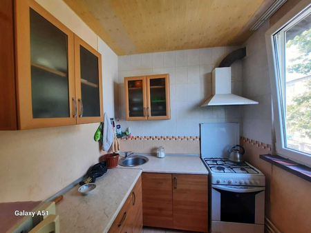 Срочно продается квартира 3/3/4 на М Улугбекском районе  (J3069)