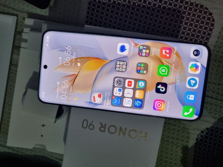 Honor 90 5G 8/256GB sirochni sotiladi