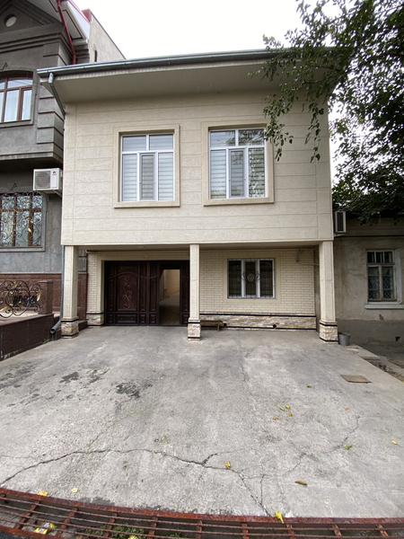 Продается дом в 100 м от Нурафшон йули