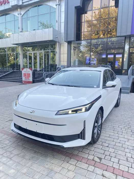 Changan NEVO A05 hybrid