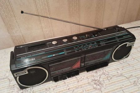 Магнитола TOSHIBA Bom Beat SF36