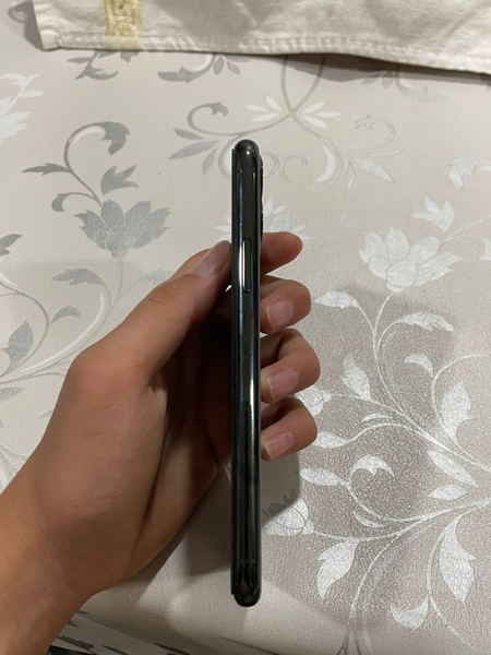 Iphone11 pro sotiladi
