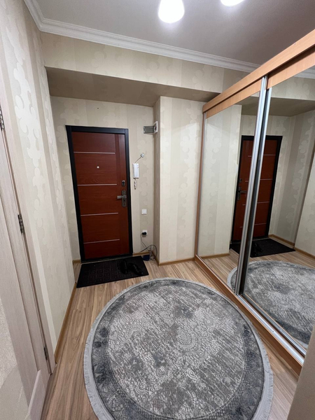 Срочно продаётся 2 ком Метро Космонавтов
