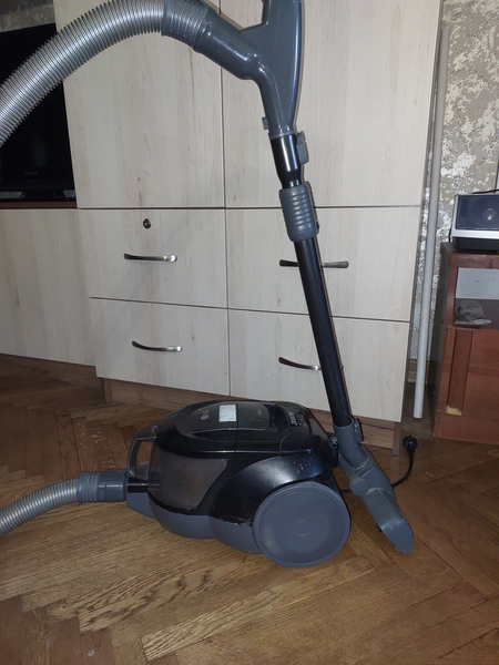 Пылесос  LG VC33204NHTS