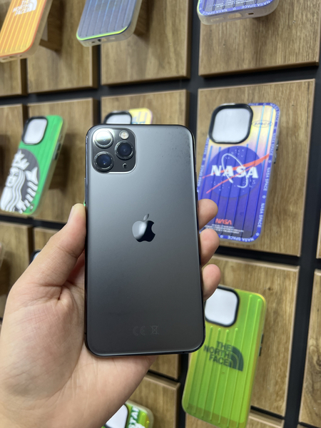 Iphone 11 pro.  …………….