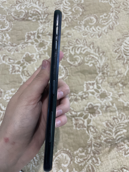 Samsung galaxy J4+ yaxshi xolatta