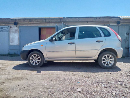 Лада калина,газ бензин.