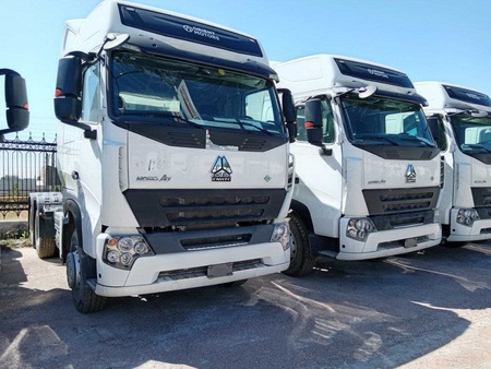Тягач Howo A7 6x4 CNG
