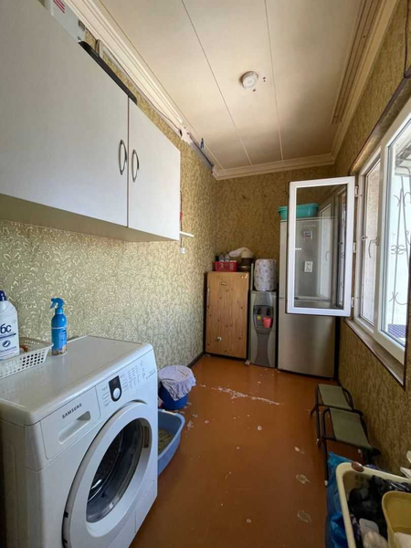 Продается квартира 4/7/9 с ремонтом .Яшнабад ул Алтинтепа (J2570)