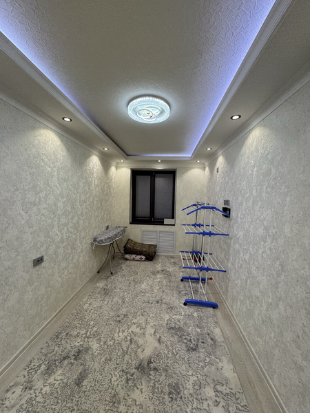 -Uctepa 11 KV Al Xorazimey krug 2в3/1/4 Продается квартира