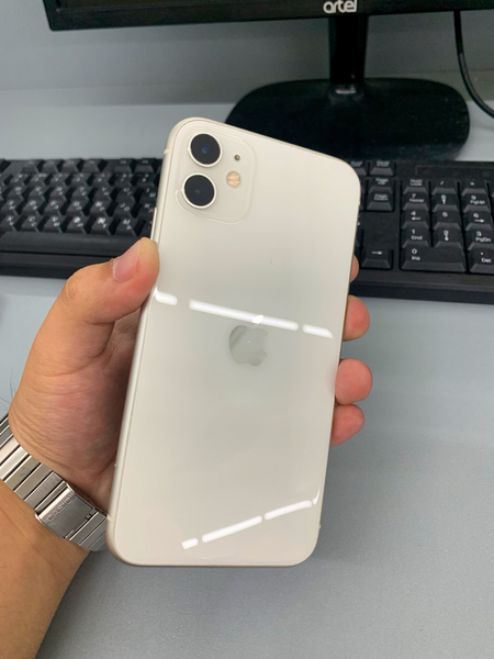 Iphone 11 b/u white