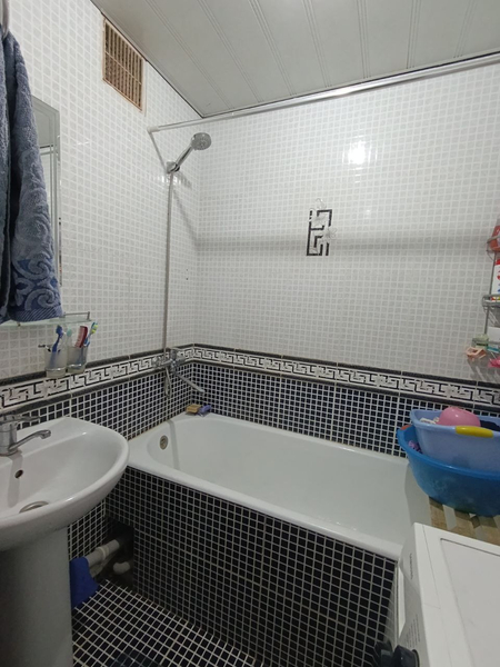 Срочно! 2/7/9. Сергели-8а (дехкан-базар)! Квартира с лифтовой 71 м²