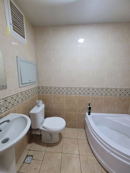 Qarshi Cityda 2 xonali uyga qizlar olinadi
