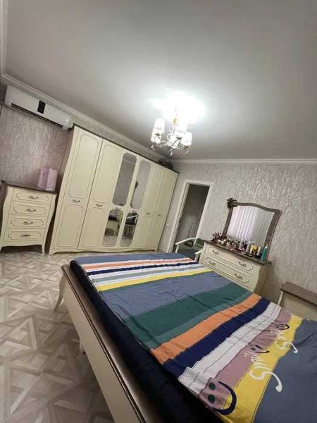 (К124309) Yakkasaroy tumanida 4-xonali kvartira sotiladi